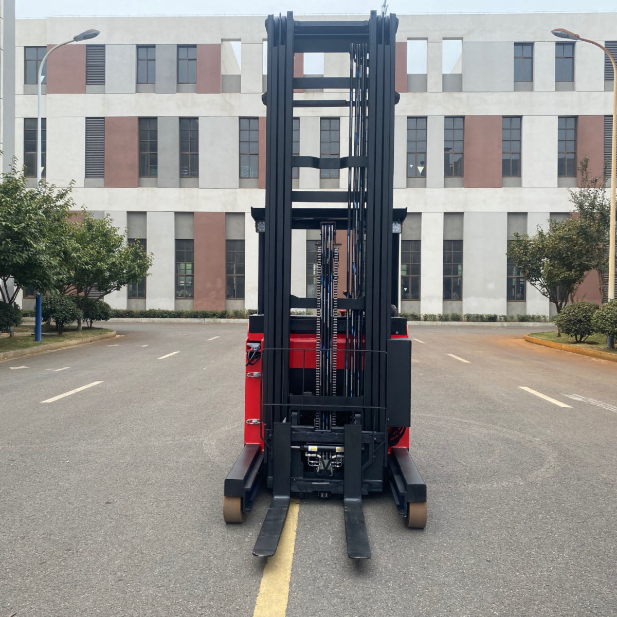 1 Ton 2ton Seated Battery Electric Reach Truck Stacker Side Loader ...